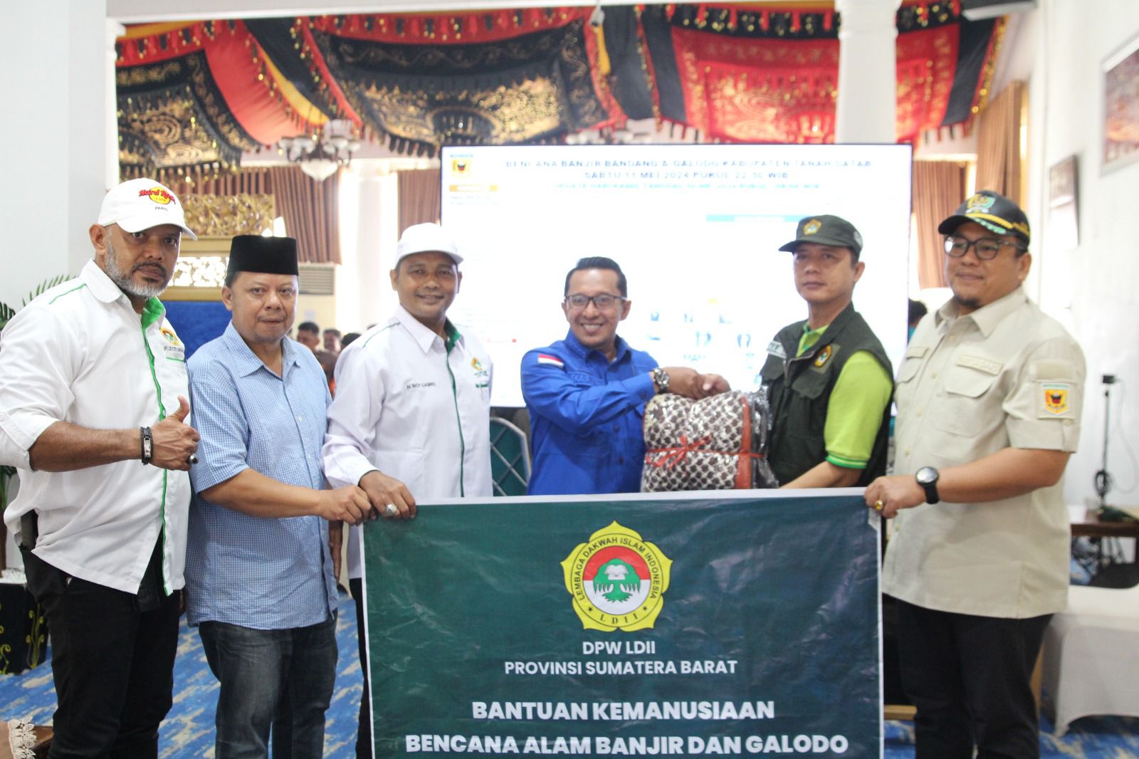 Banjir Bandang, DPW LDII Sumatera Barat Salurkan Bantuan Kemanusiaan | LDII Sumatera Barat